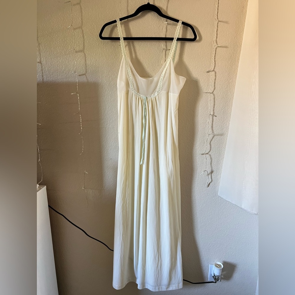 1960s Goddard Artemis Cream Peignoir Set - Gem